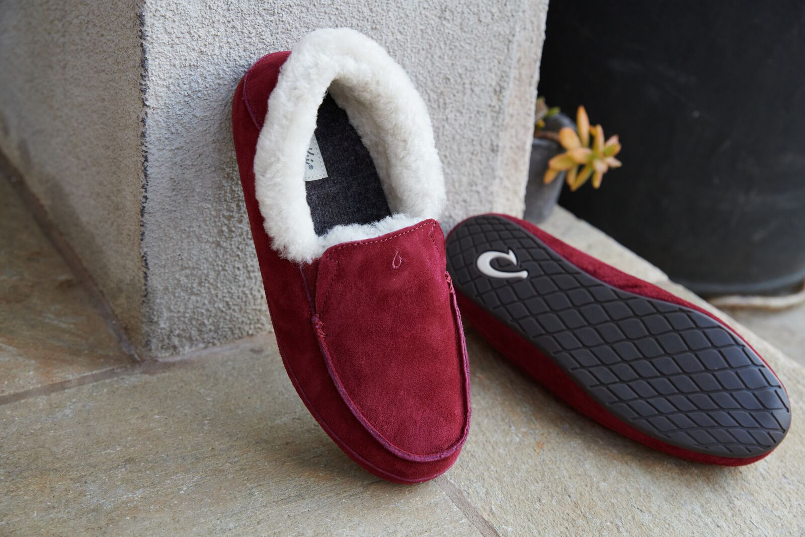 Ku‘una Women’s Shearling-Lined Slippers | OluKai