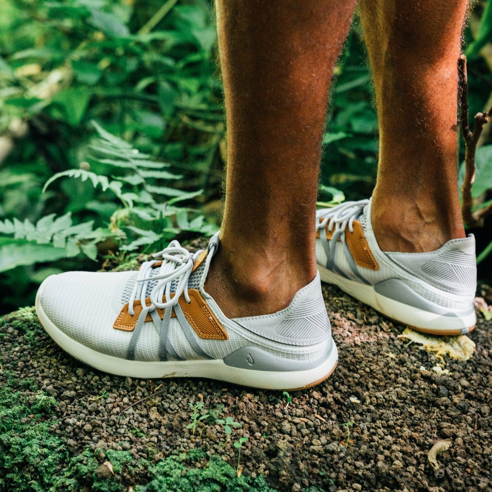 Mio Lī Men's Athletic Shoes - Hunter / Lava Rock | OluKai