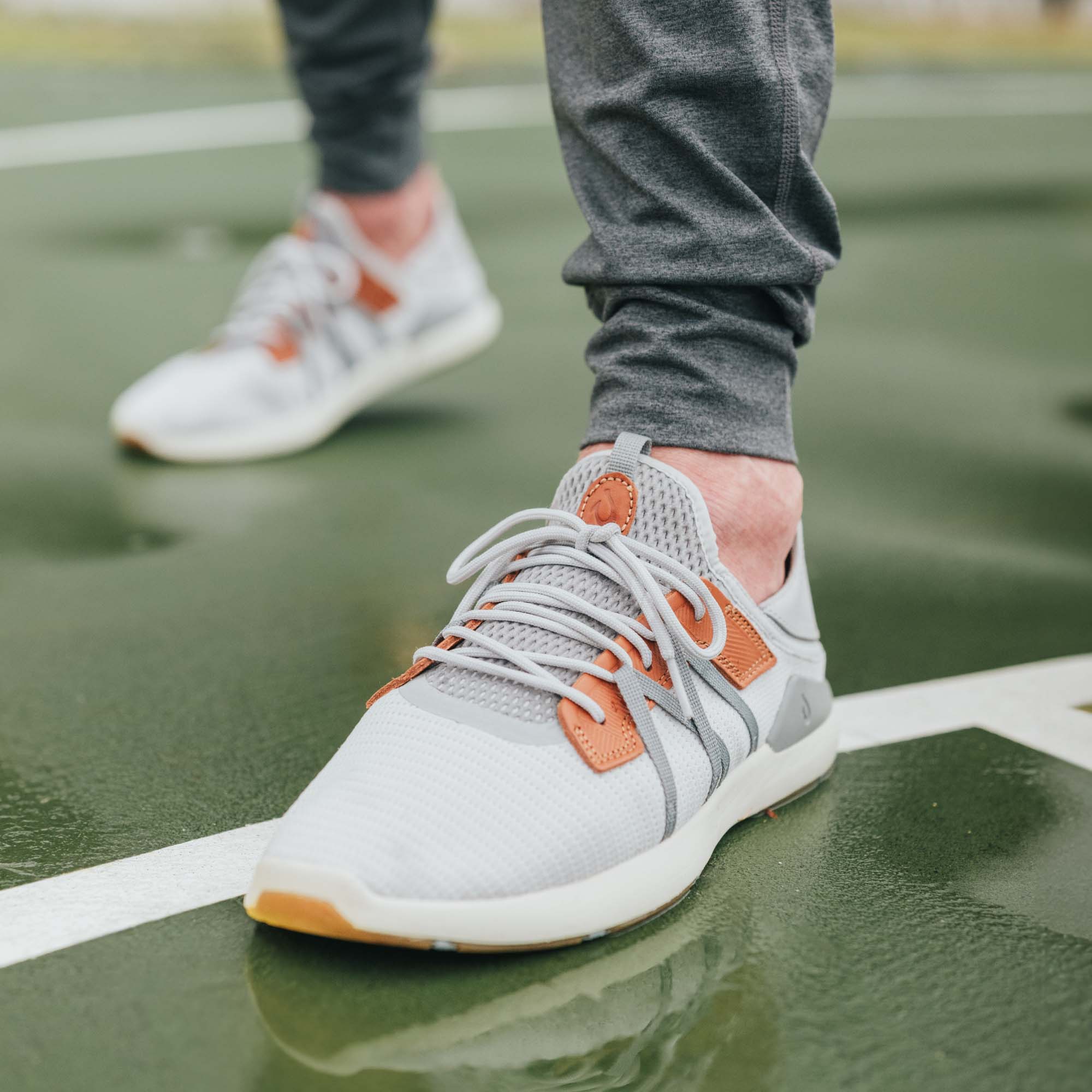 Mio Lī Men's Athletic Shoes - Hunter / Lava Rock | OluKai