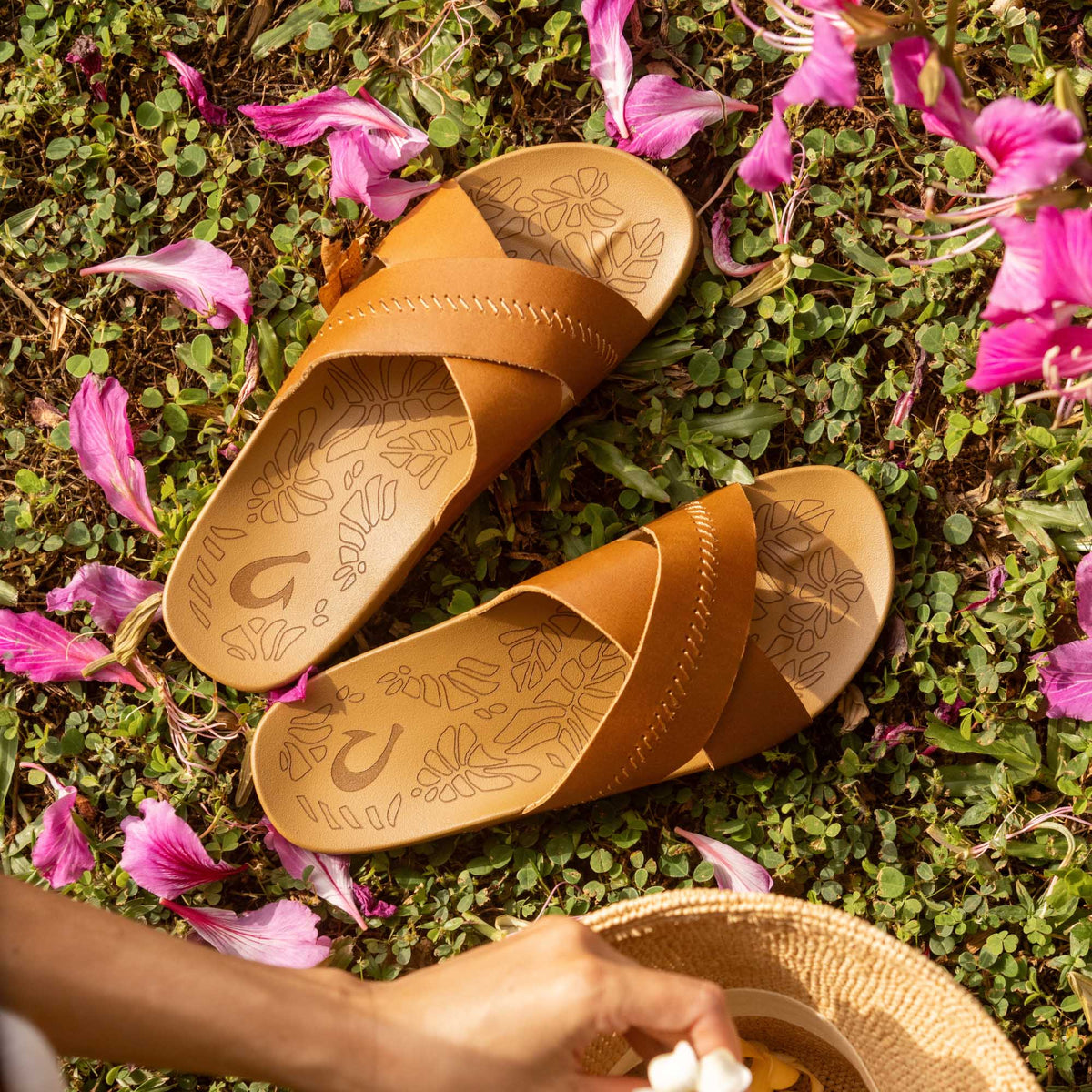 Kipe‘a ‘Olu Women‘s Slide Sandals - Sahara | OluKai