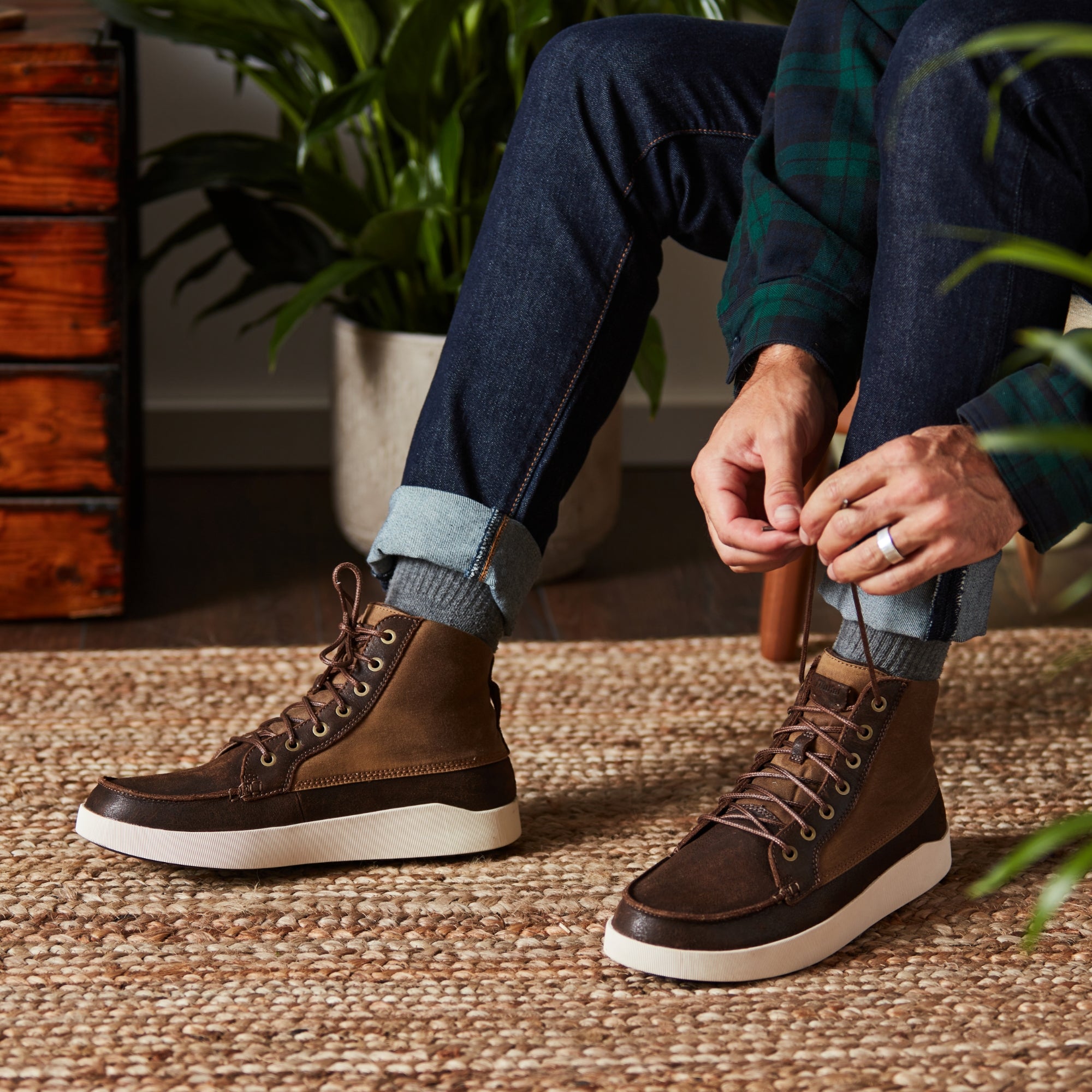 Mōlina Men’s Waterproof Leather Boots - Black | OluKai