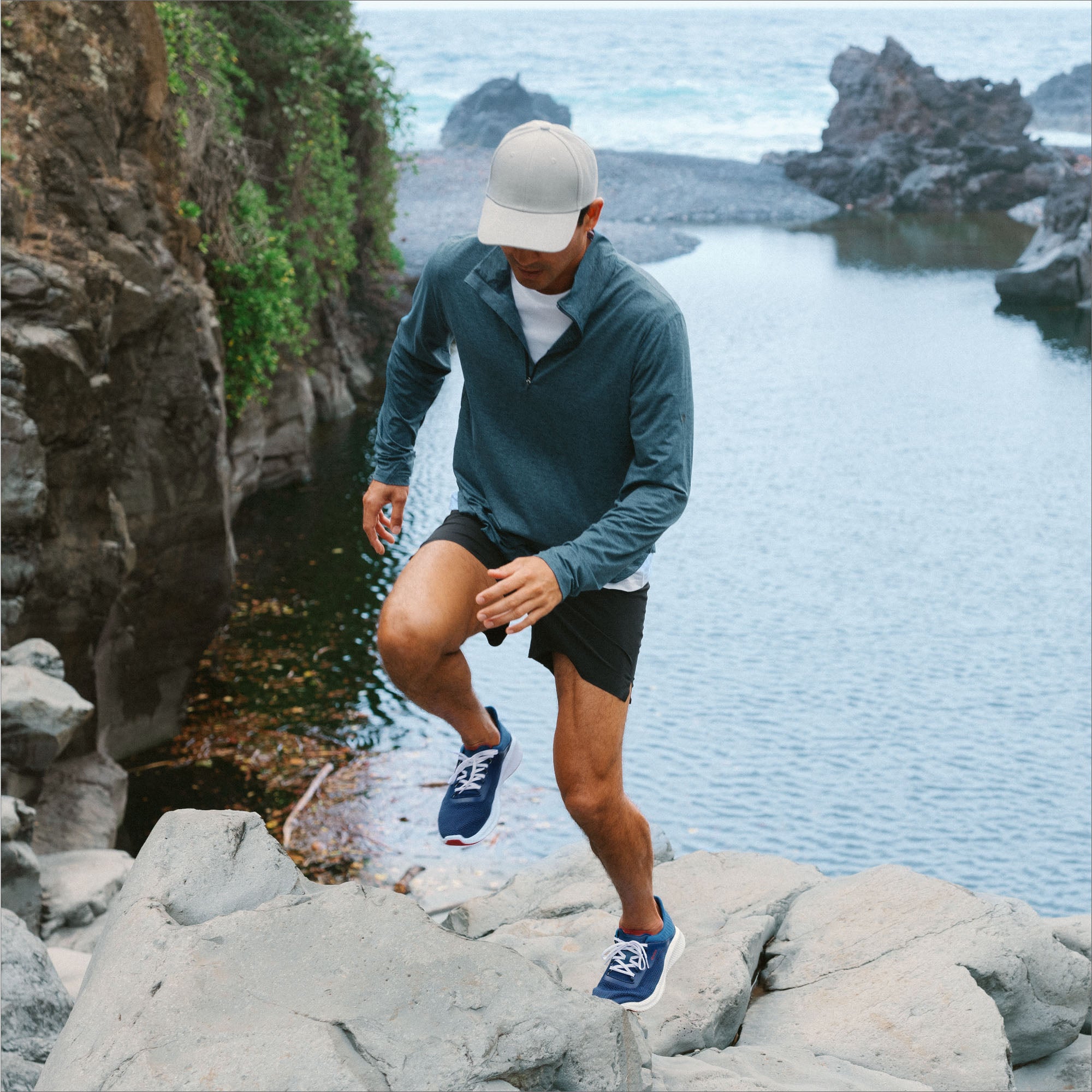 Island Hopper Men’s Travel Shoes - Deep Blue | OluKai