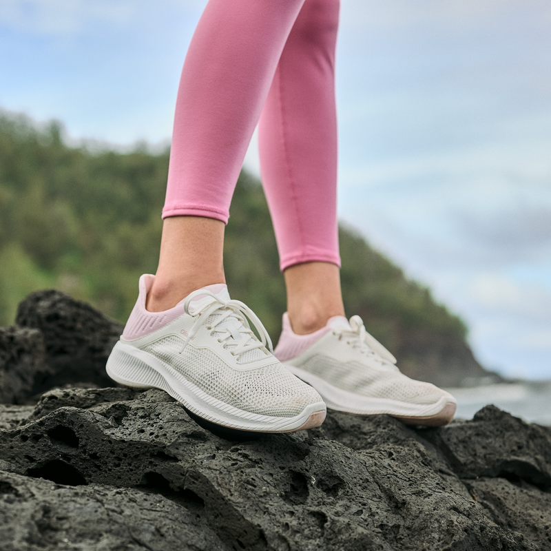 Island Hopper Women’s Travel Shoes - Cloud Grey / Poi | OluKai